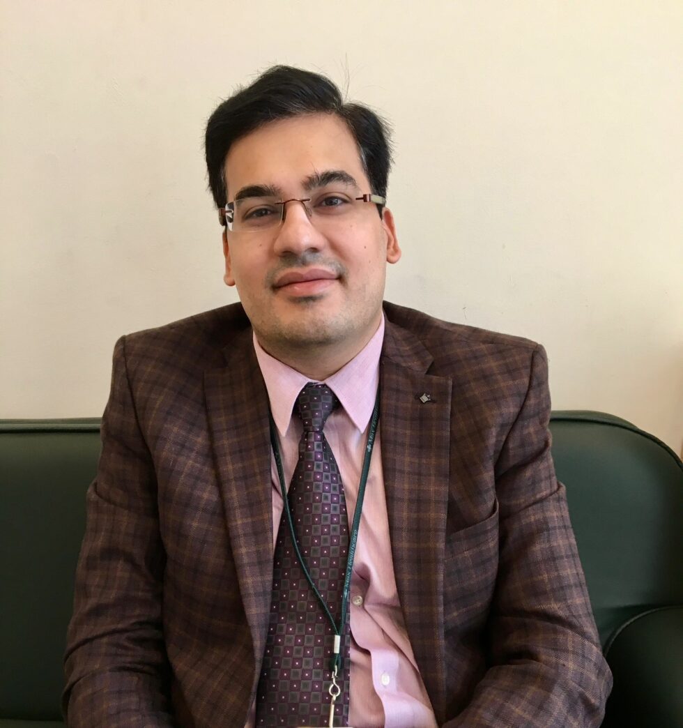 About | Dr Vineet Narula